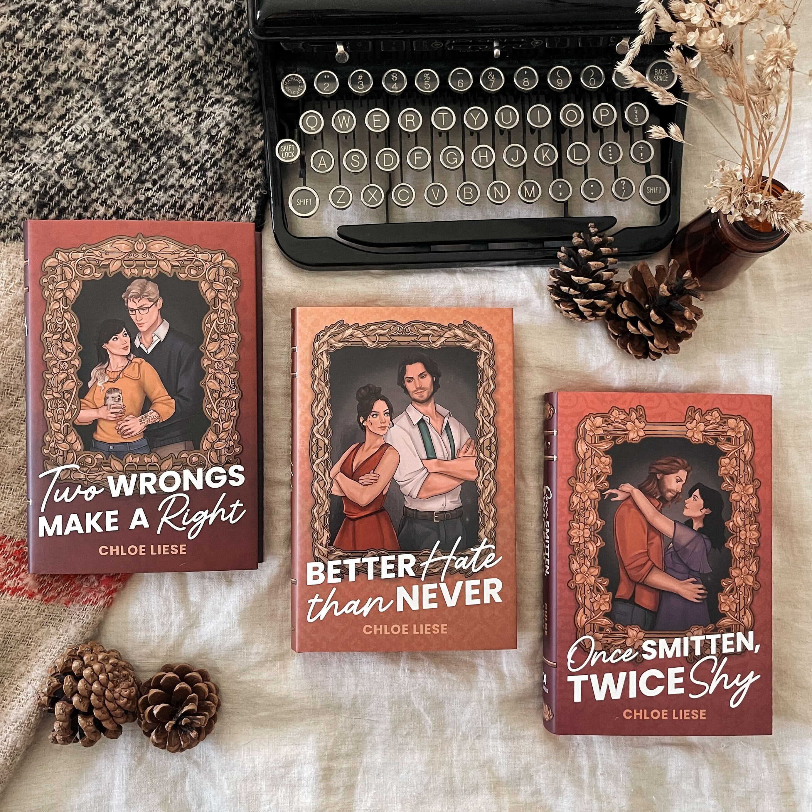 Wilmot Sisters set by Chloe Liese (Afterlight Exclusive) – Illumicrate US